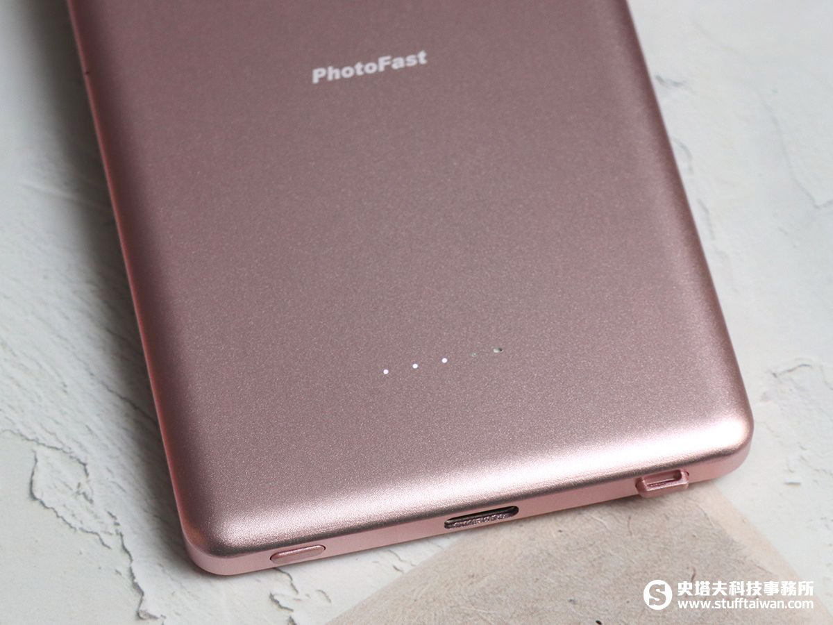 極致輕薄！PhotoFast Mag Slim 磁吸5000mAh行動電源開箱 – 史塔夫科技事務所